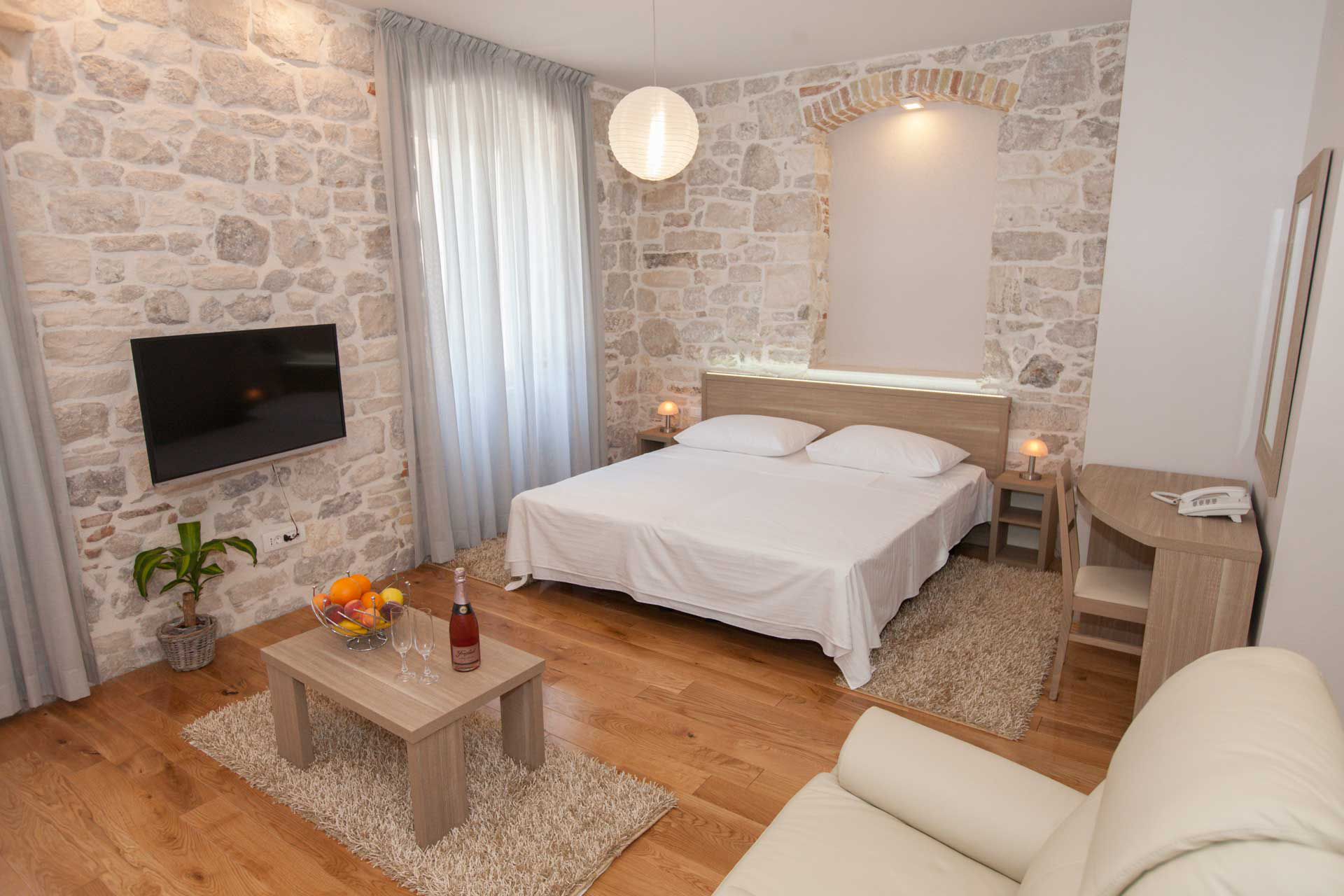 Tifani Luxury Rooms Split - Luxury Accommodation Near Diocletian's Palace